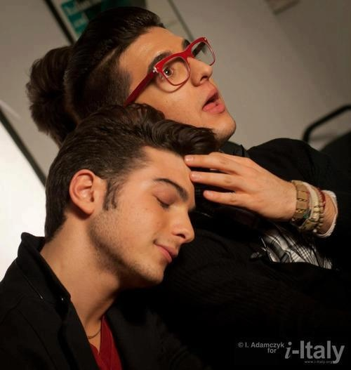 1 hugs 5 | Il Volo Flight Crew ~Share The Love